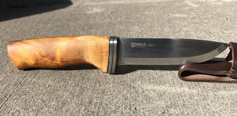 9 Best Skinning Knife - Make Your Hunting Enjoyable!